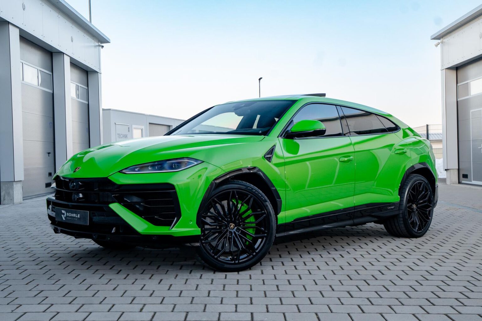 Lamborghini Urus SE kaufen - Röhrle Mobility